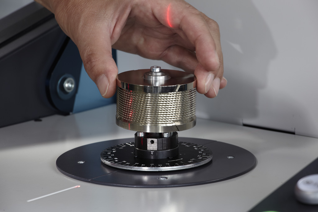 Vertical Balancing Machine for rotors up to 500 g Virio 05 - Schenck ...